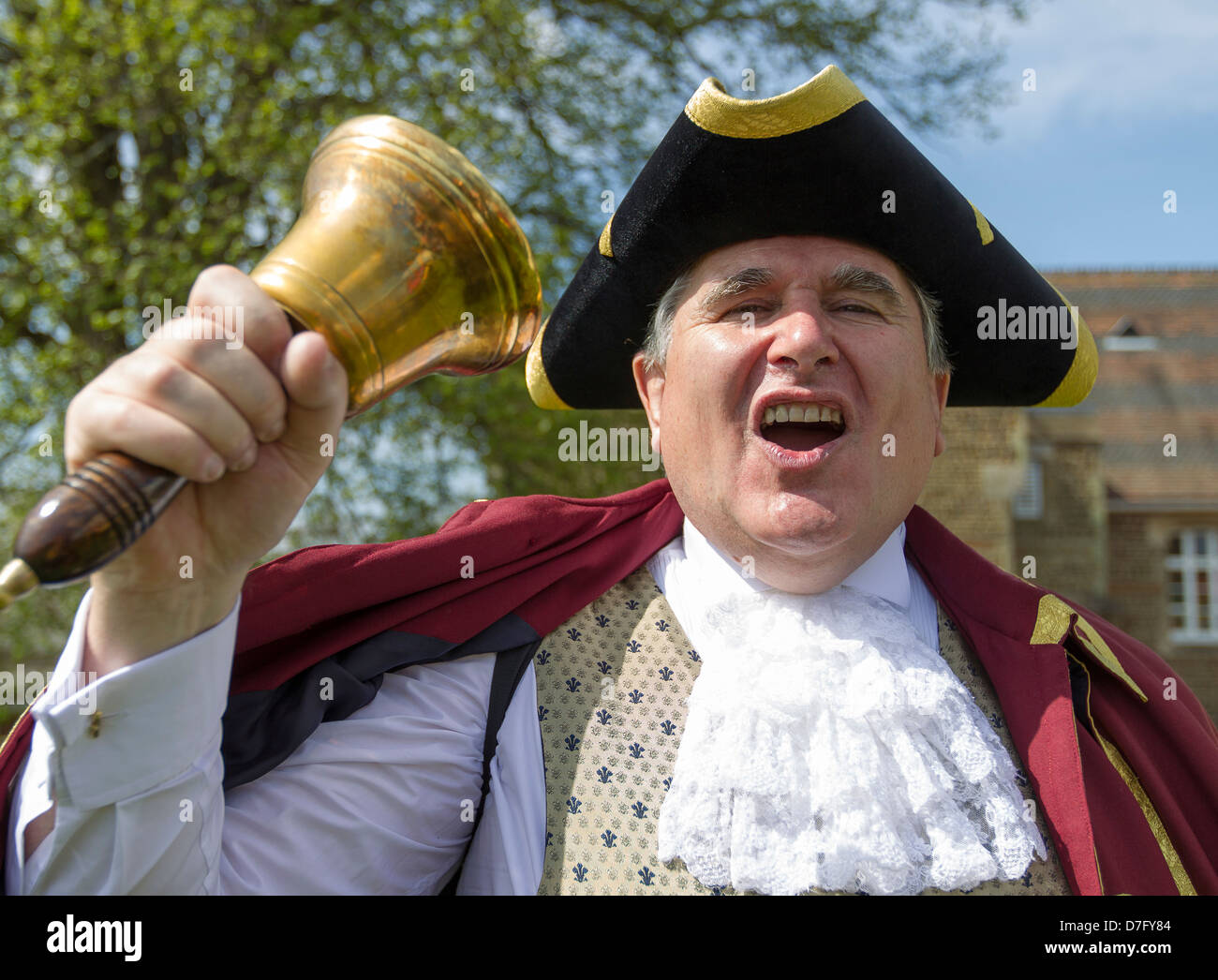 Leighton Buzzard and Linslade Town Crier, Peter Hailes, in full cry ...