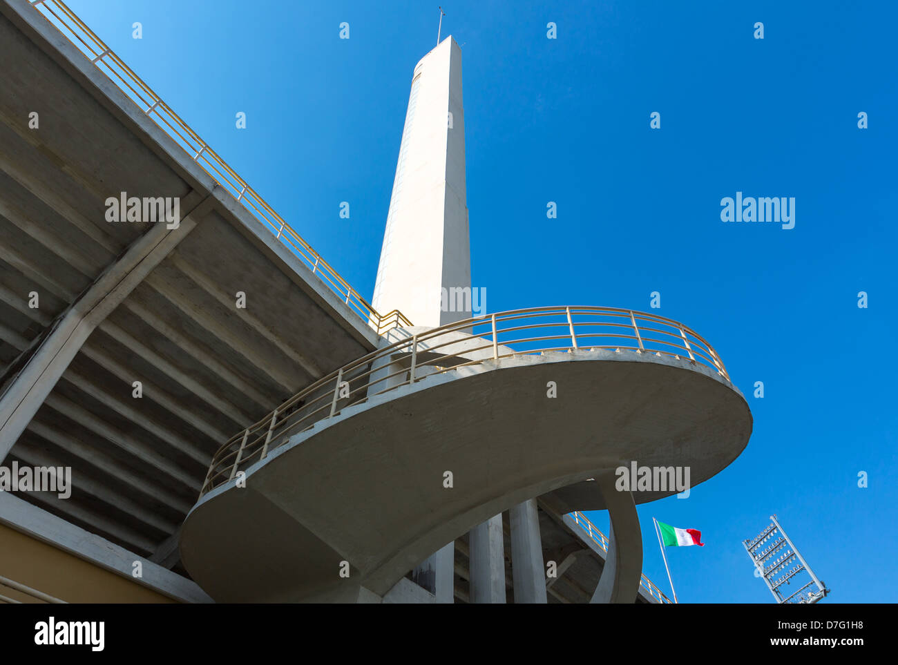 Helical ramp hi-res stock photography and images - Alamy