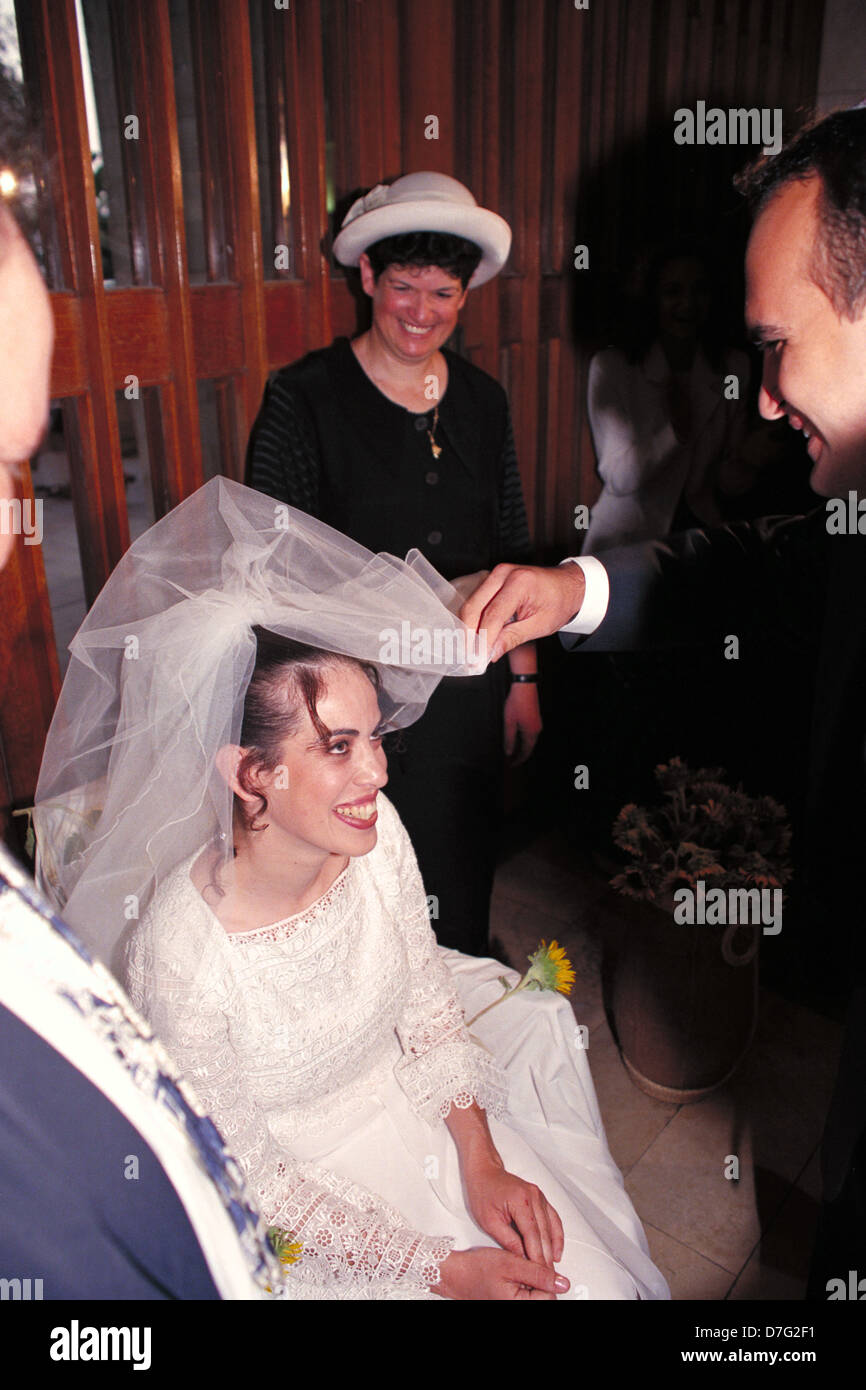 Jewish wedding israel couple hi-res stock photography and images - Alamy