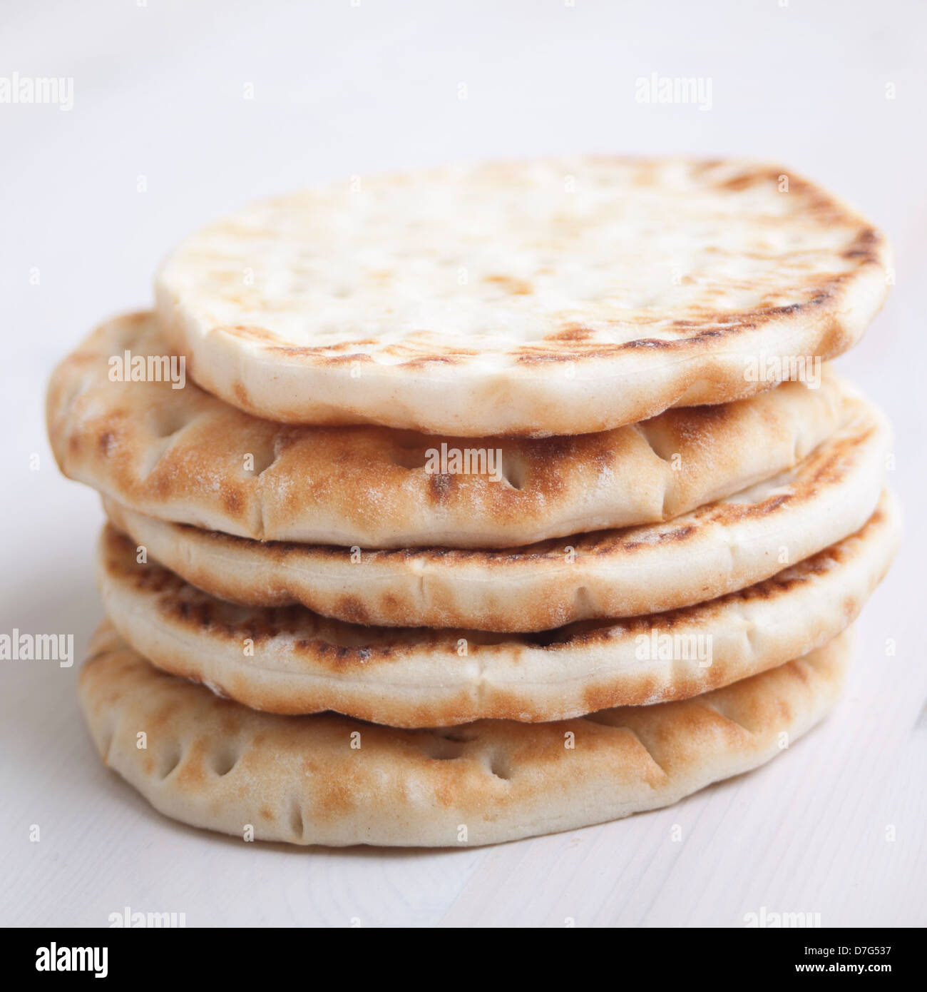 Whole wheat flat bread hi-res stock photography and images - Alamy