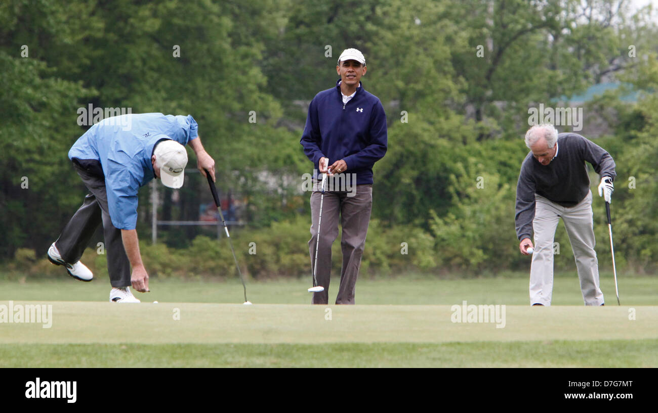 President obama golf hi-res stock photography and images - Alamy