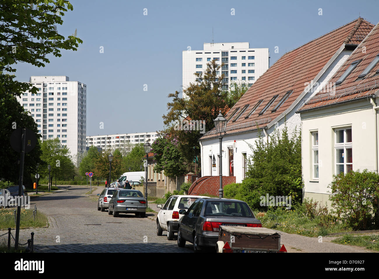 Berlin marzahn plattenbau hi-res stock photography and images - Alamy