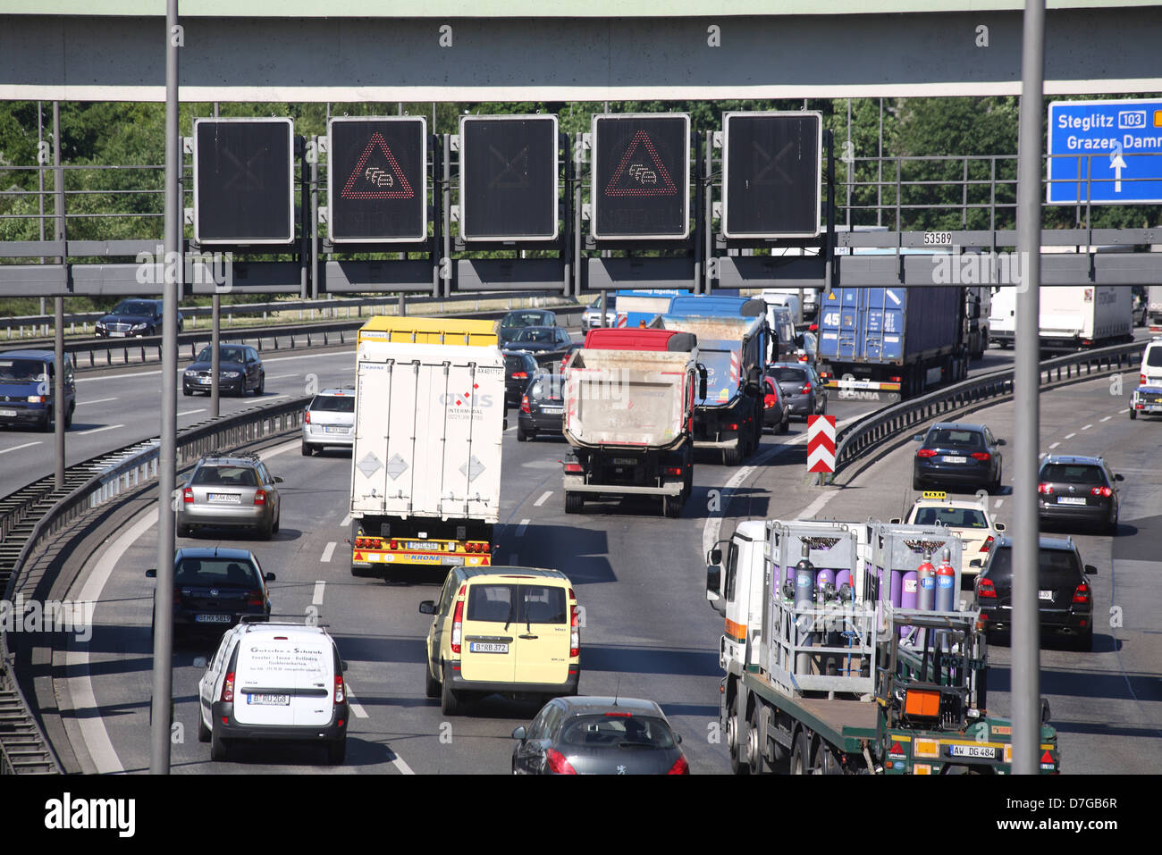 Urban motorway hi-res stock photography and images - Alamy