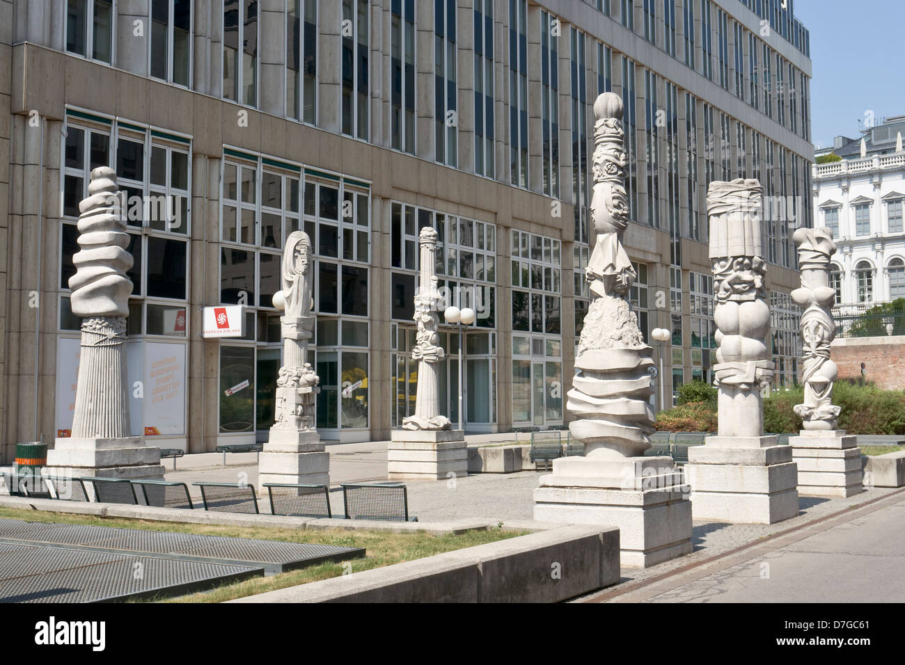 Modern sculptures in Vienna Stock Photo - Alamy