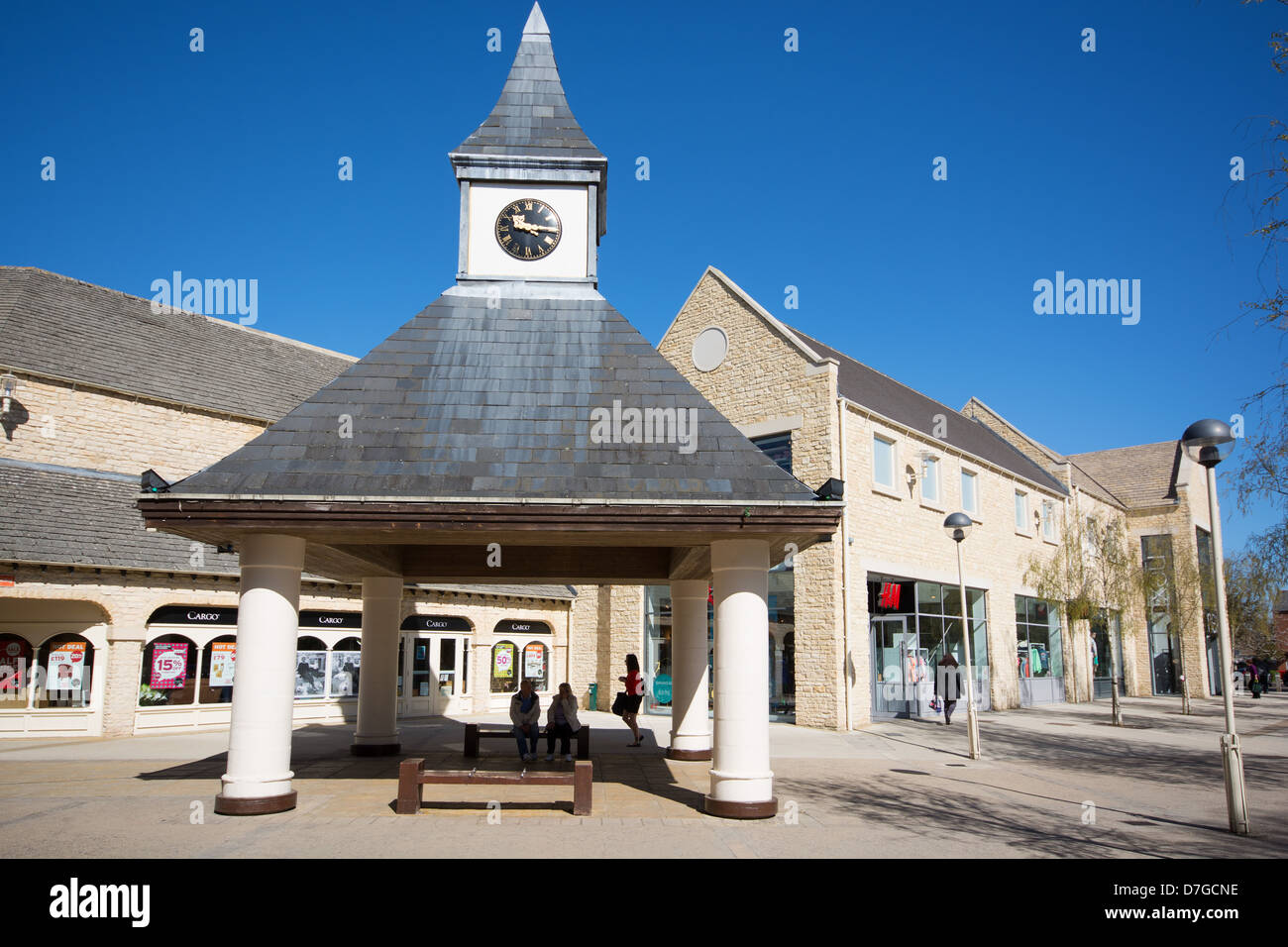WITNEY, OXFORDSHIRE, UK. The Woolgate Shopping Centre in the town ...