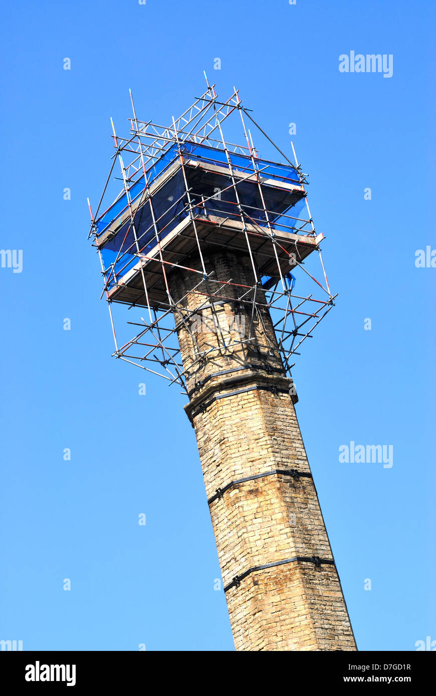 Scaffolding chimney hi-res stock photography and images - Alamy