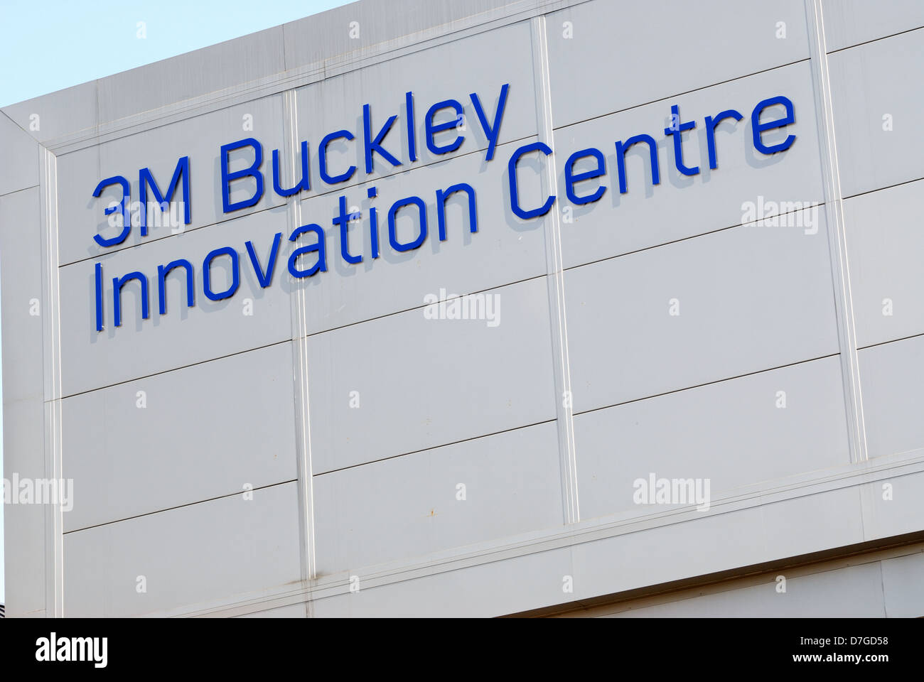 3m building hi-res stock photography and images - Alamy