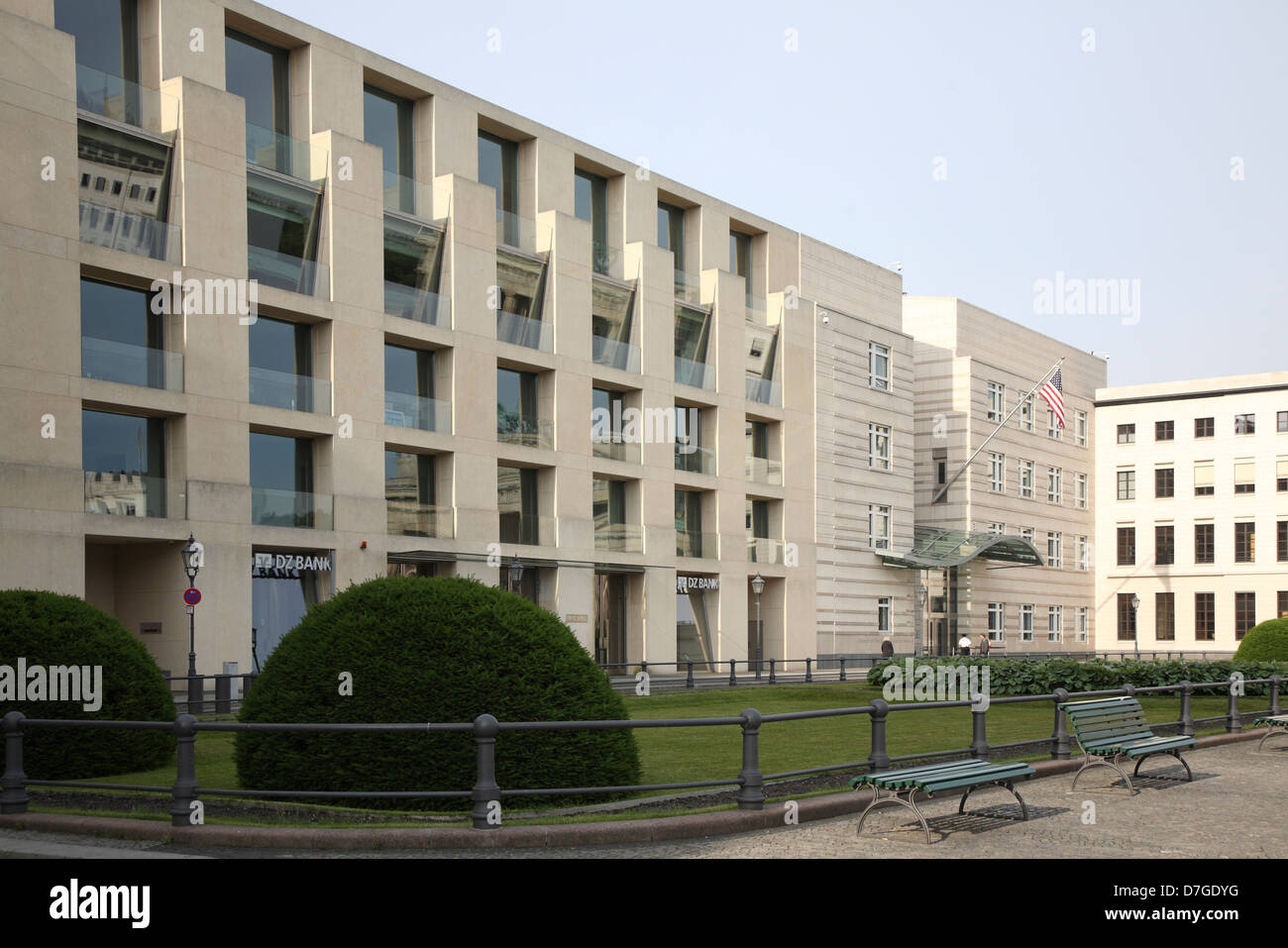 Dz bank hi-res stock photography and images - Alamy