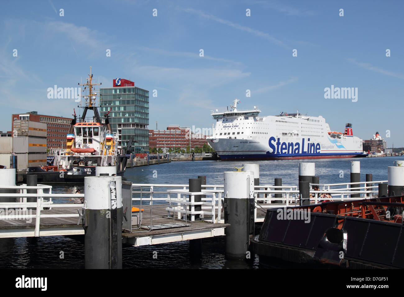 Kiel line hi-res stock photography and images - Alamy