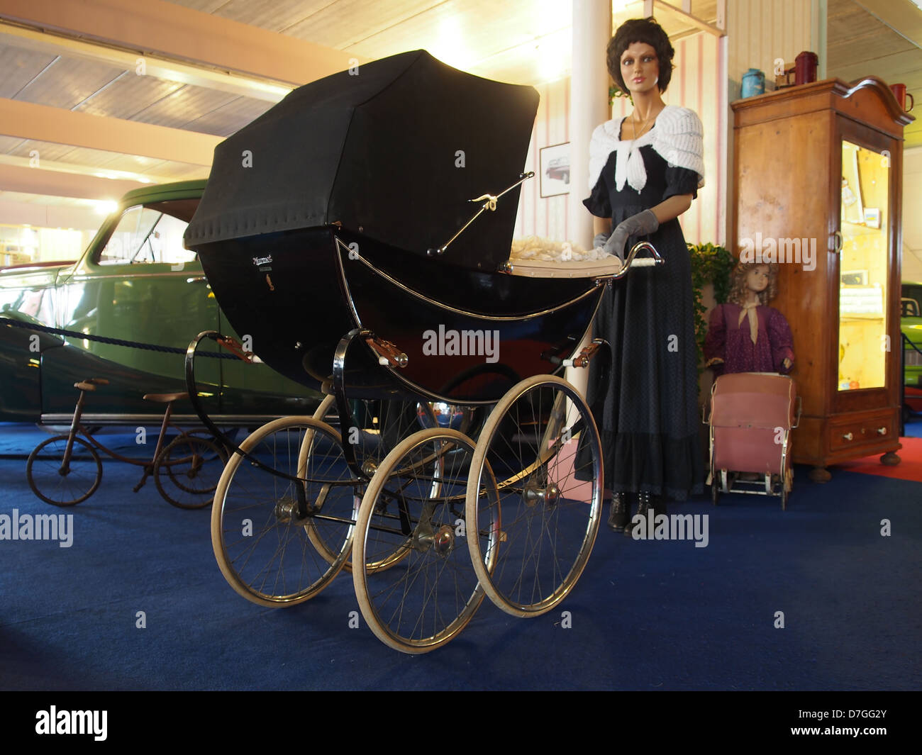 Victorian pram hi-res stock photography and images - Alamy