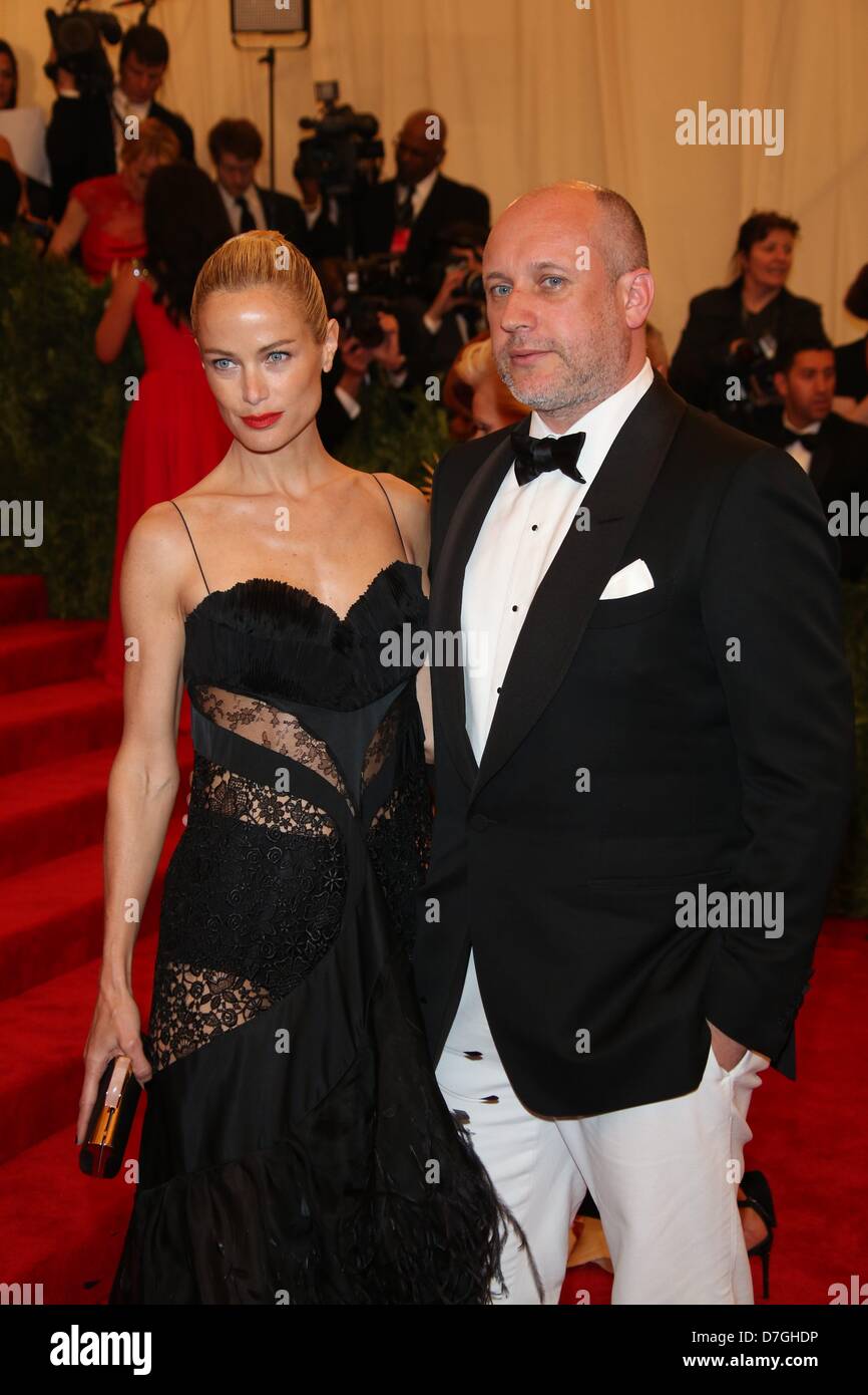 Carolyn Murphy and designer Peter Copping arrive at the Costume ...