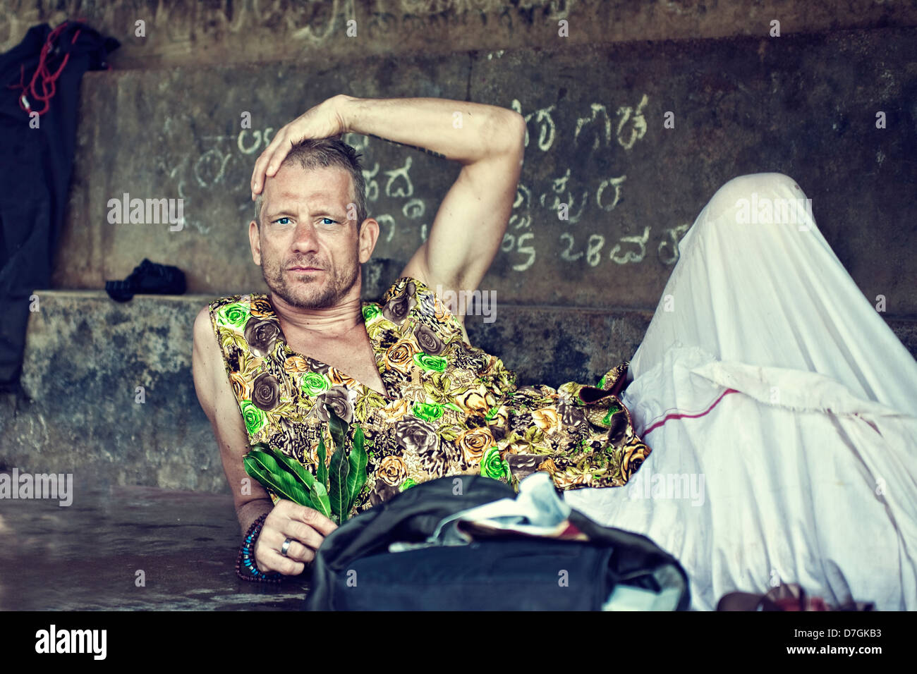 Indian man in national costume hi-res stock photography and images - Alamy