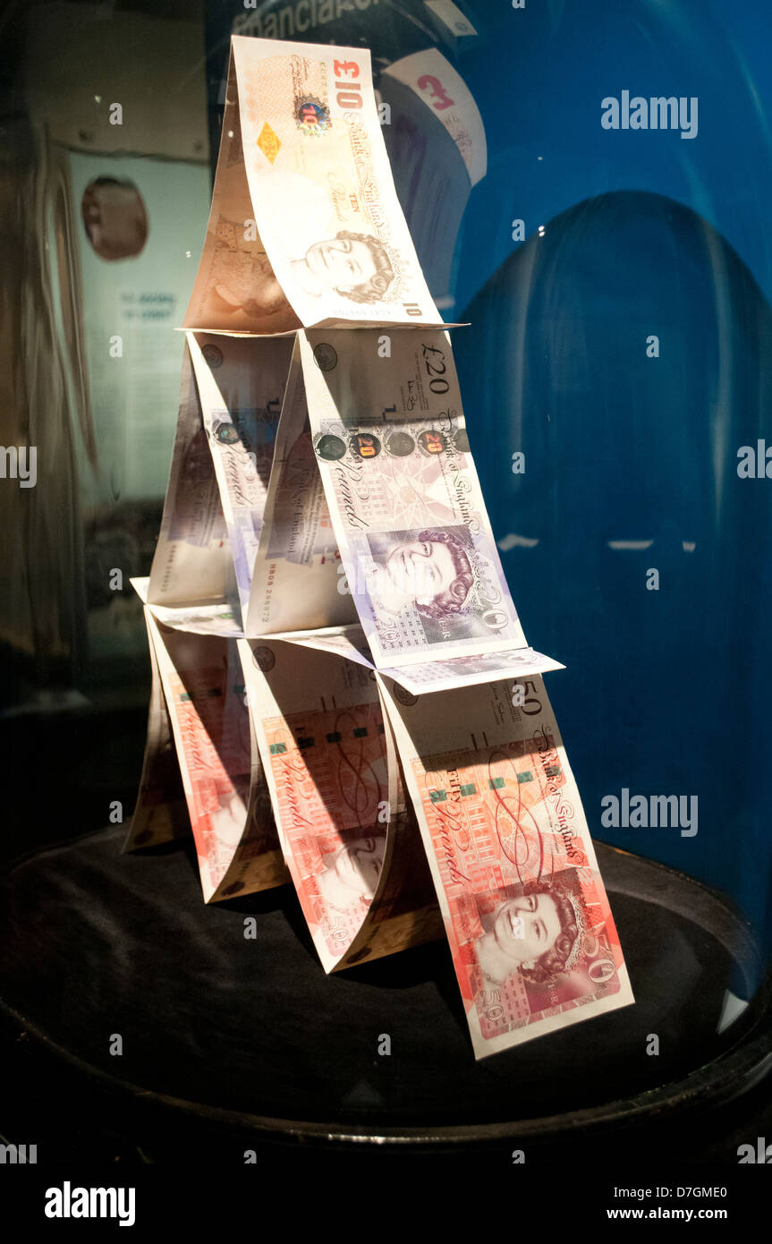 English pyramid hi-res stock photography and images - Alamy