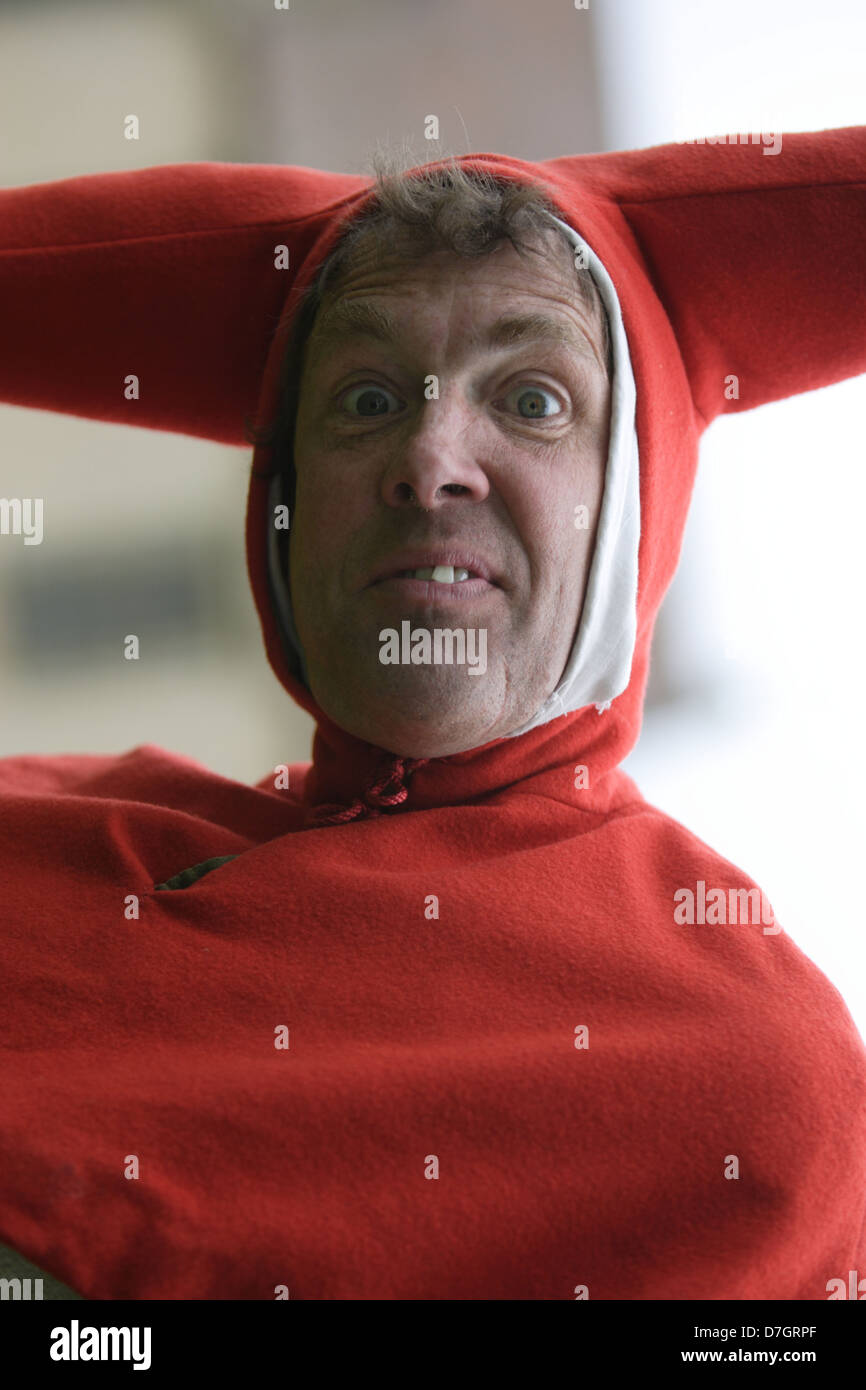 Performers at a medieval pageant wearing medieval costume Stock Photo ...