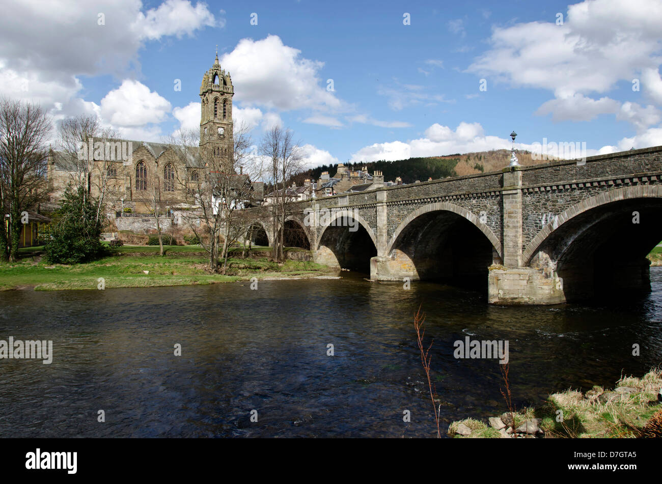 Bridge over river tweed peebles hi-res stock photography and images - Alamy