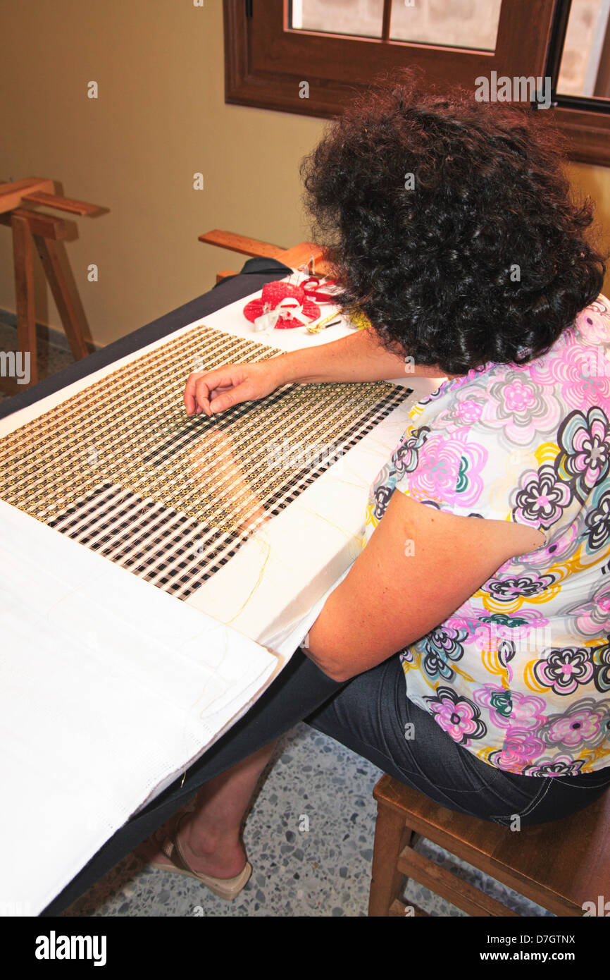 Embroiderer hi-res stock photography and images - Alamy