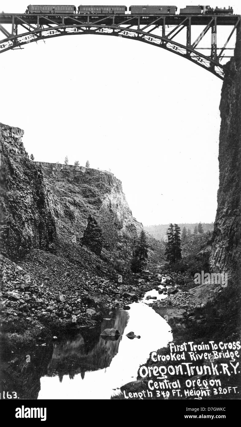 Railway bridge in central Black and White Stock Photos & Images - Alamy