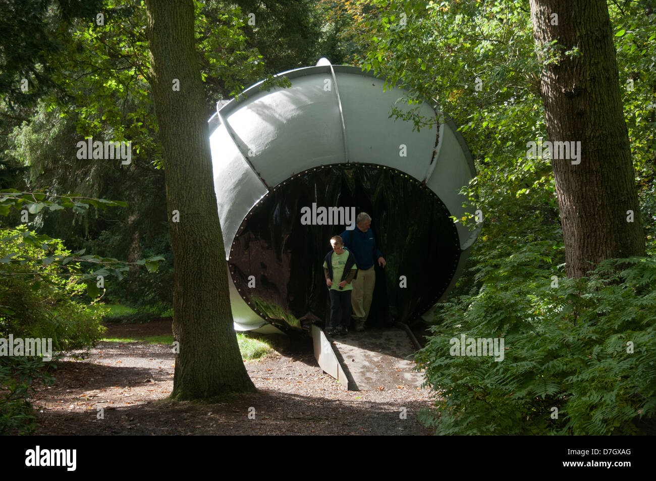 Exhibition in parkland hi-res stock photography and images - Alamy