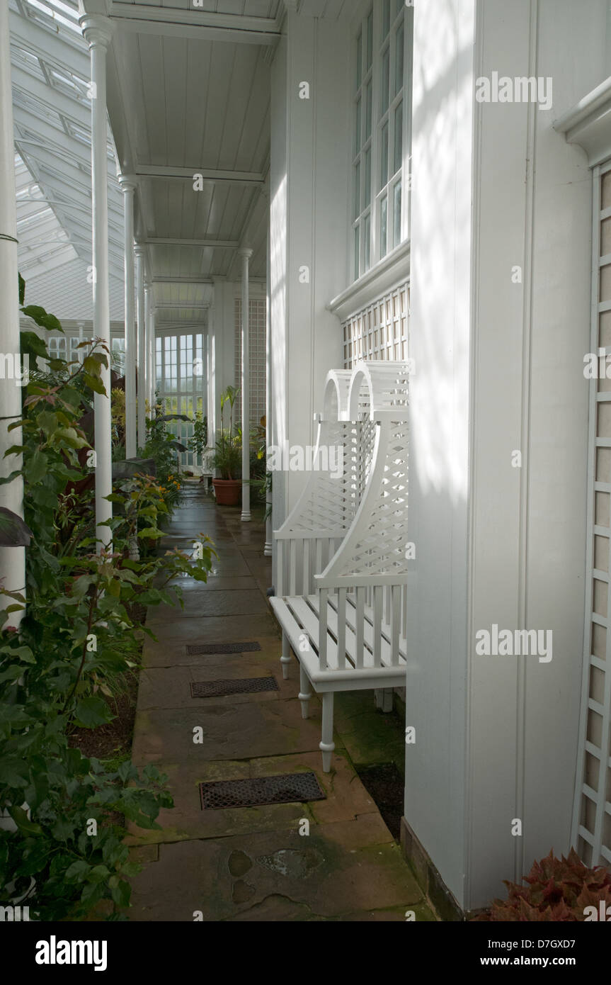 Victorian conservatory hi-res stock photography and images - Alamy