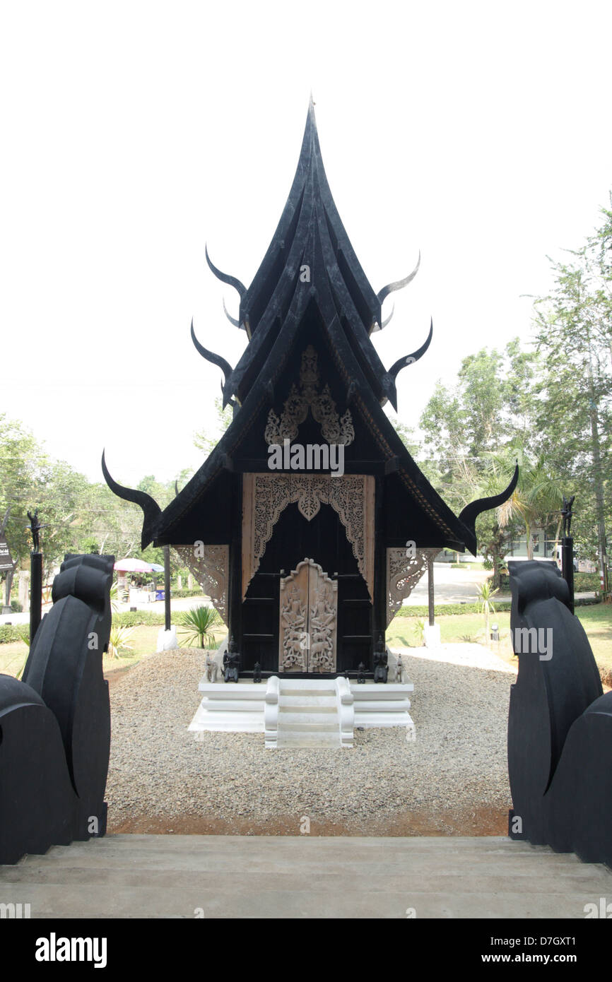 Thai traditional art by Thawan Duchanee at The Black House , Baan Si ...