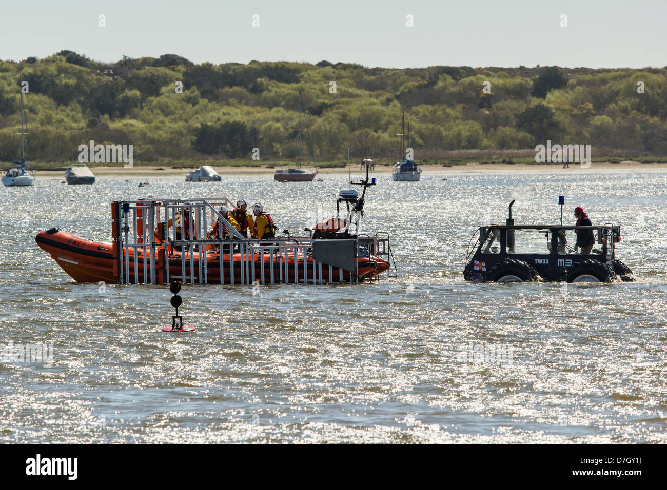 Rnli lifeboat and launch tractor hi-res stock photography and images ...