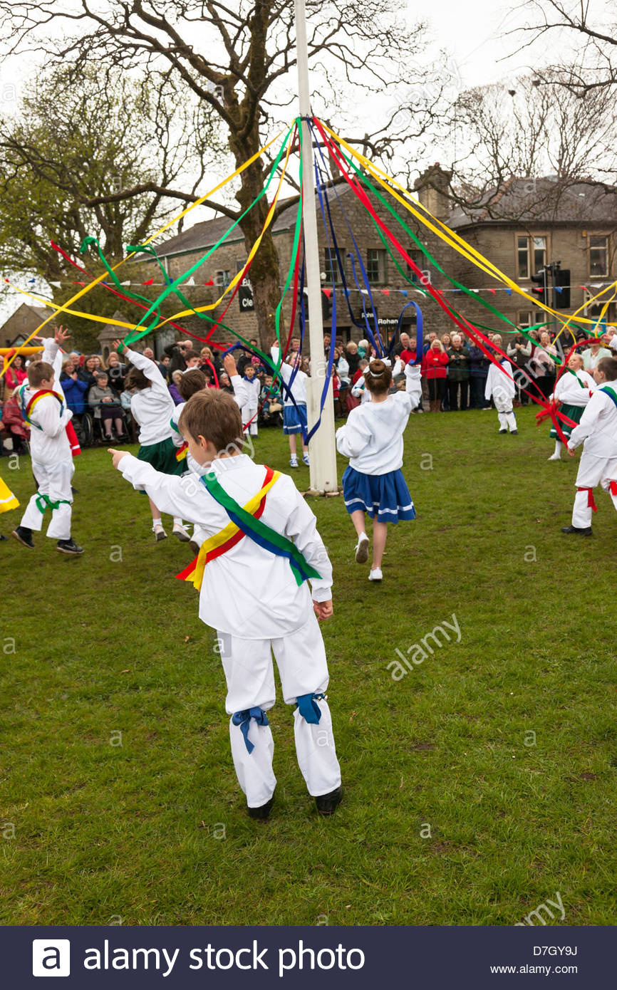 Dance Around Maypole Traditional Costume Stock Photos & Dance Around ...