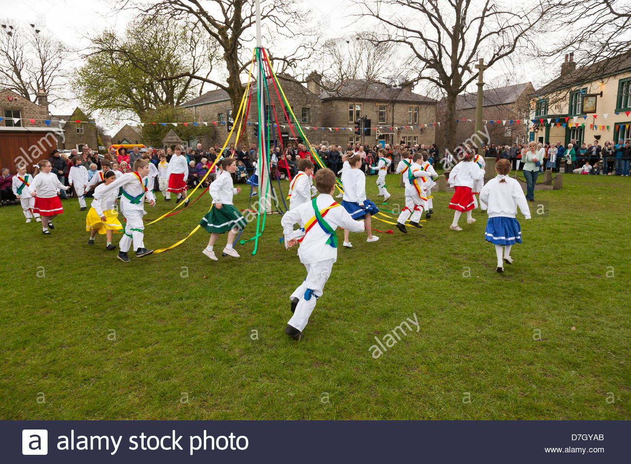 Dance Around Maypole Traditional Costume Stock Photos & Dance Around ...