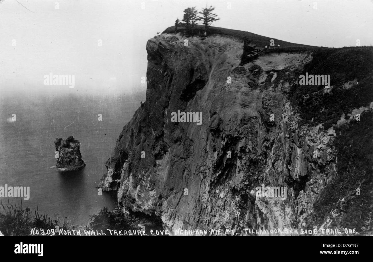 Coast treasure Black and White Stock Photos & Images - Alamy