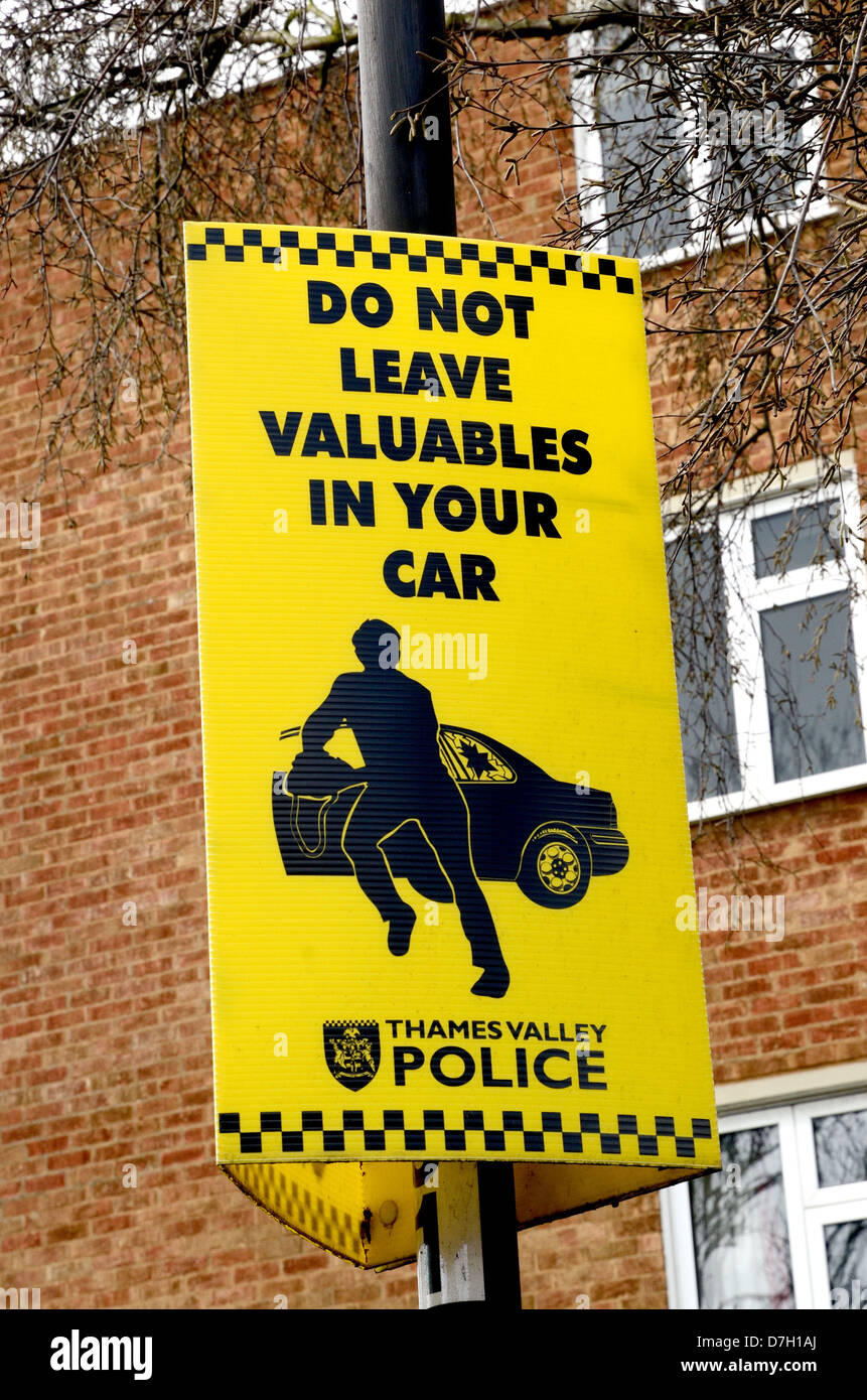 Warning sign car theft hi-res stock photography and images - Alamy