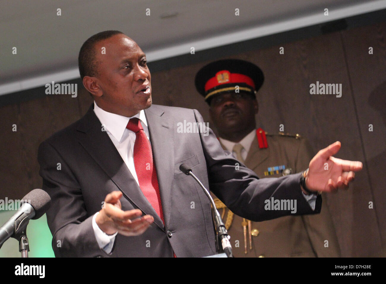 London, UK. 7th May 2013. Kenyan President Uhuru Kenyatta addresses the ...