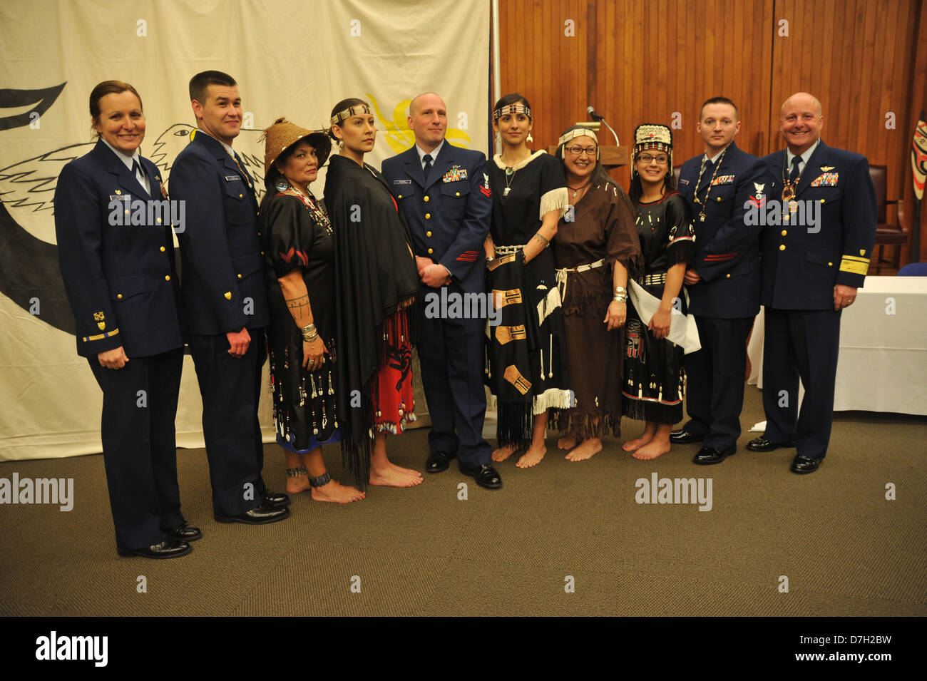 Makah indian tribe hi-res stock photography and images - Alamy