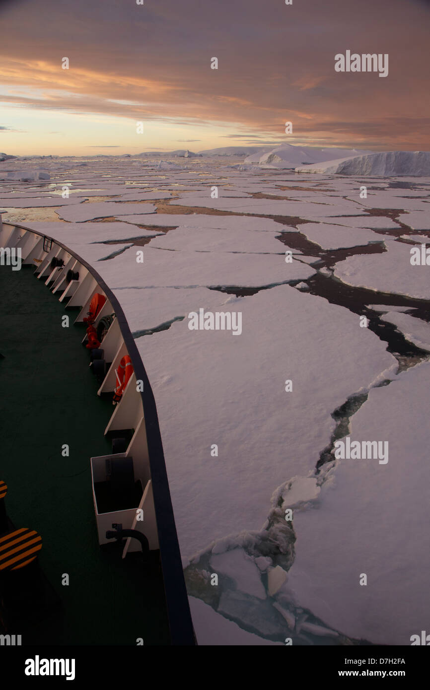 Ice breaker icebreakers hi-res stock photography and images - Alamy