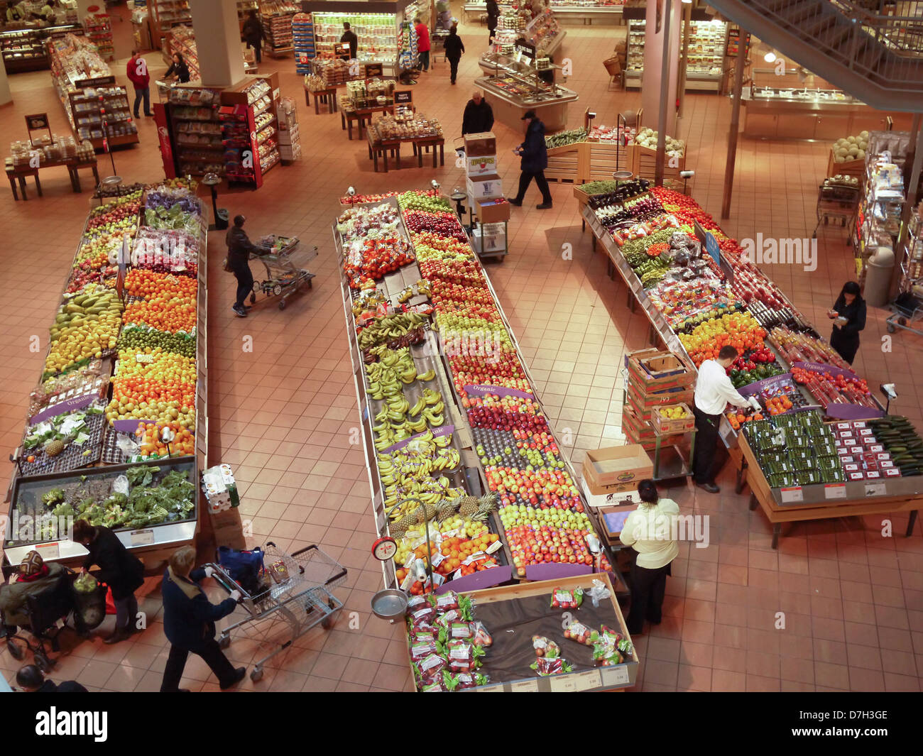 Supermarket grocery store hi-res stock photography and images - Alamy