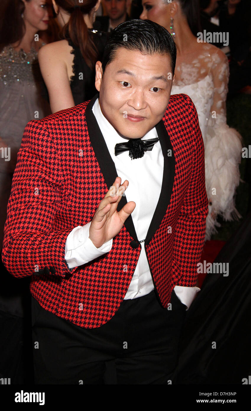 Psy art hi-res stock photography and images - Alamy