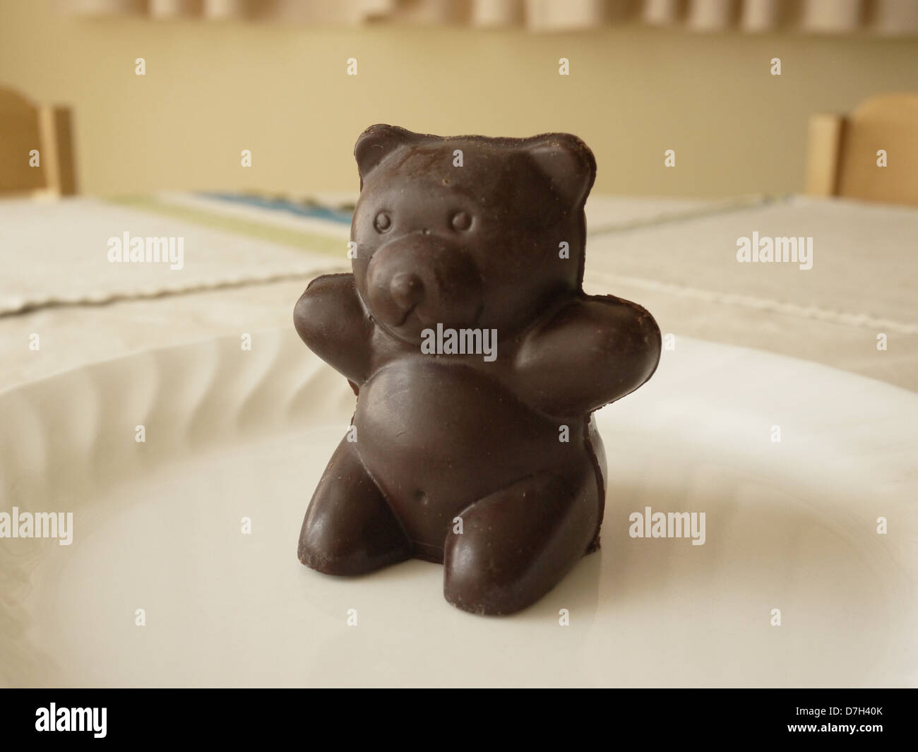 Bear table hi-res stock photography and images - Alamy