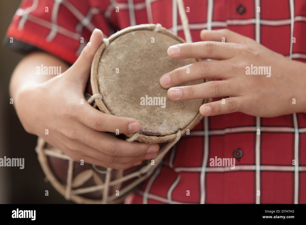 Indigenous person drum hi-res stock photography and images - Alamy