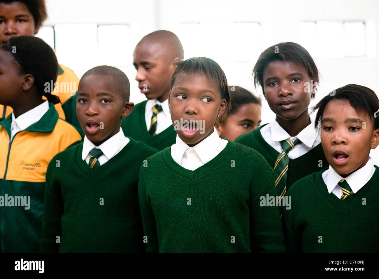 African uniform choir hi-res stock photography and images - Alamy