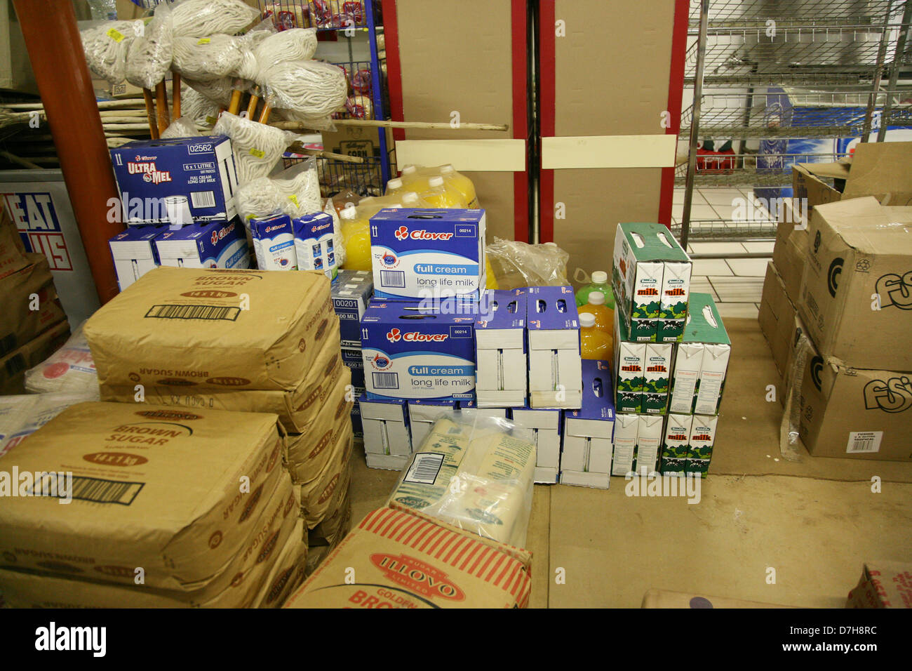 General store products hi-res stock photography and images - Alamy