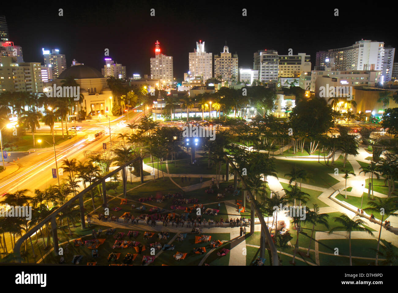 New world center gehry hi-res stock photography and images - Alamy