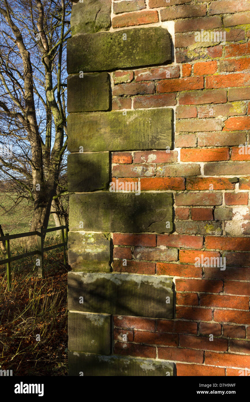 Cornerstones in stone wall High Resolution Stock Photography and Images ...