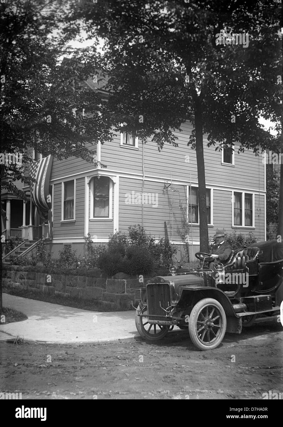 Society alone Black and White Stock Photos & Images - Alamy