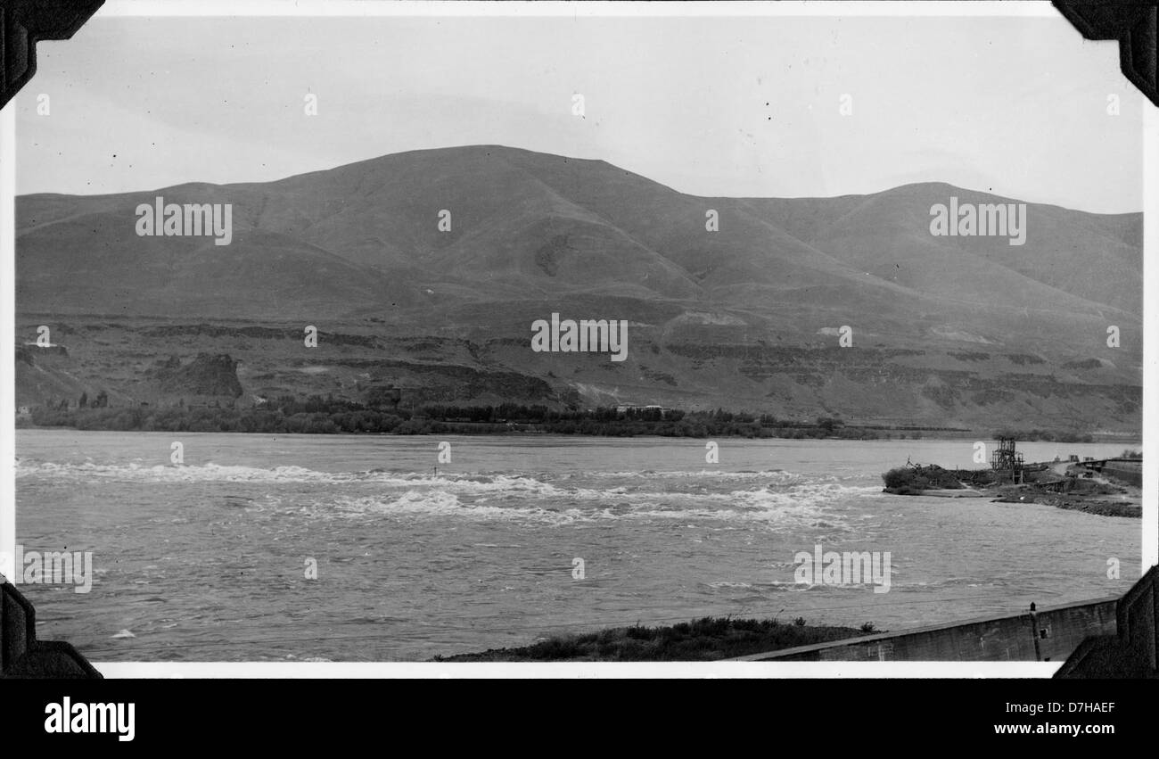 The Celilo Falls, located on the Columbia River, was a historically ...