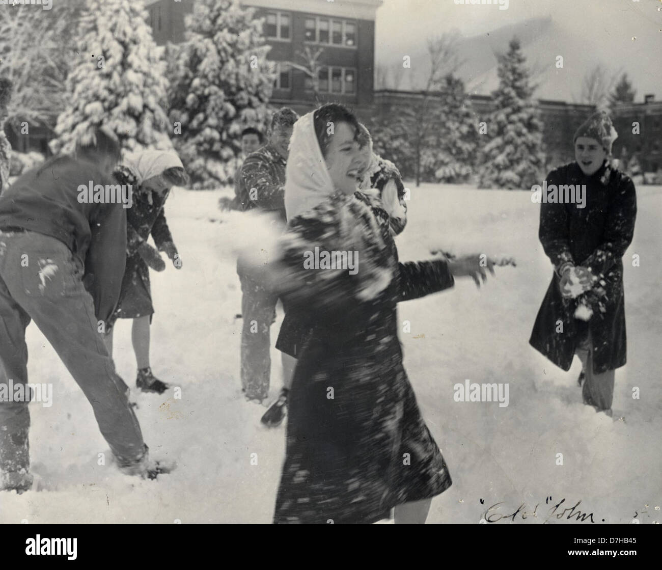 Snowballfight hi-res stock photography and images - Alamy