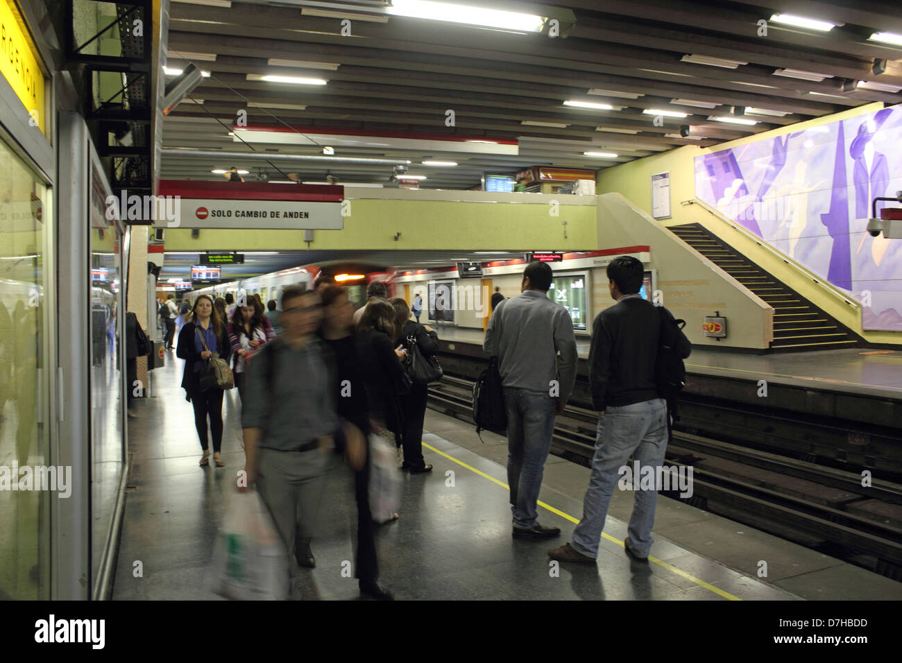 Santiago de Chile Metro Underground Stock Photo - Alamy