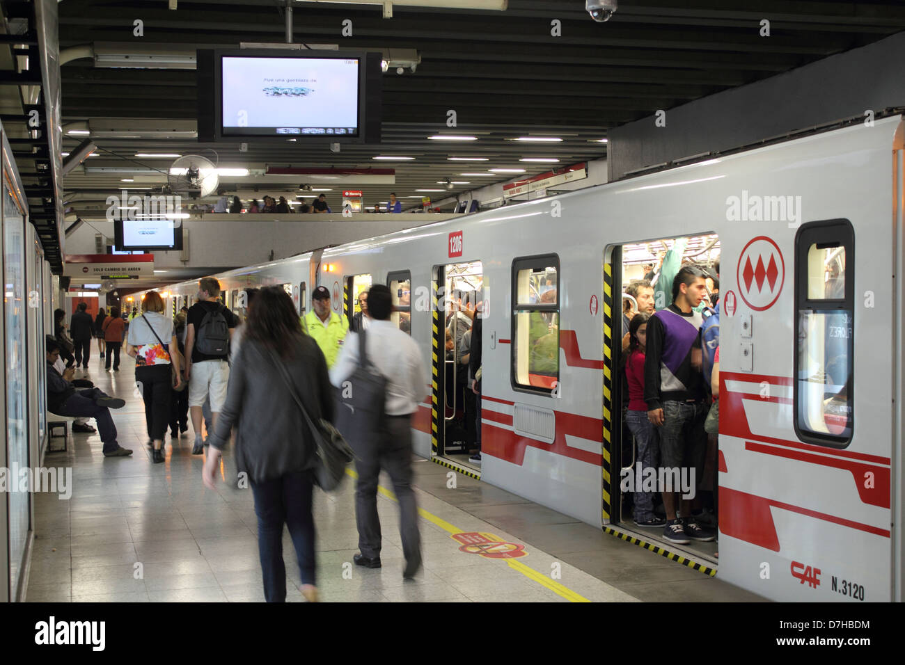 Santiago de Chile Metro Underground Stock Photo - Alamy