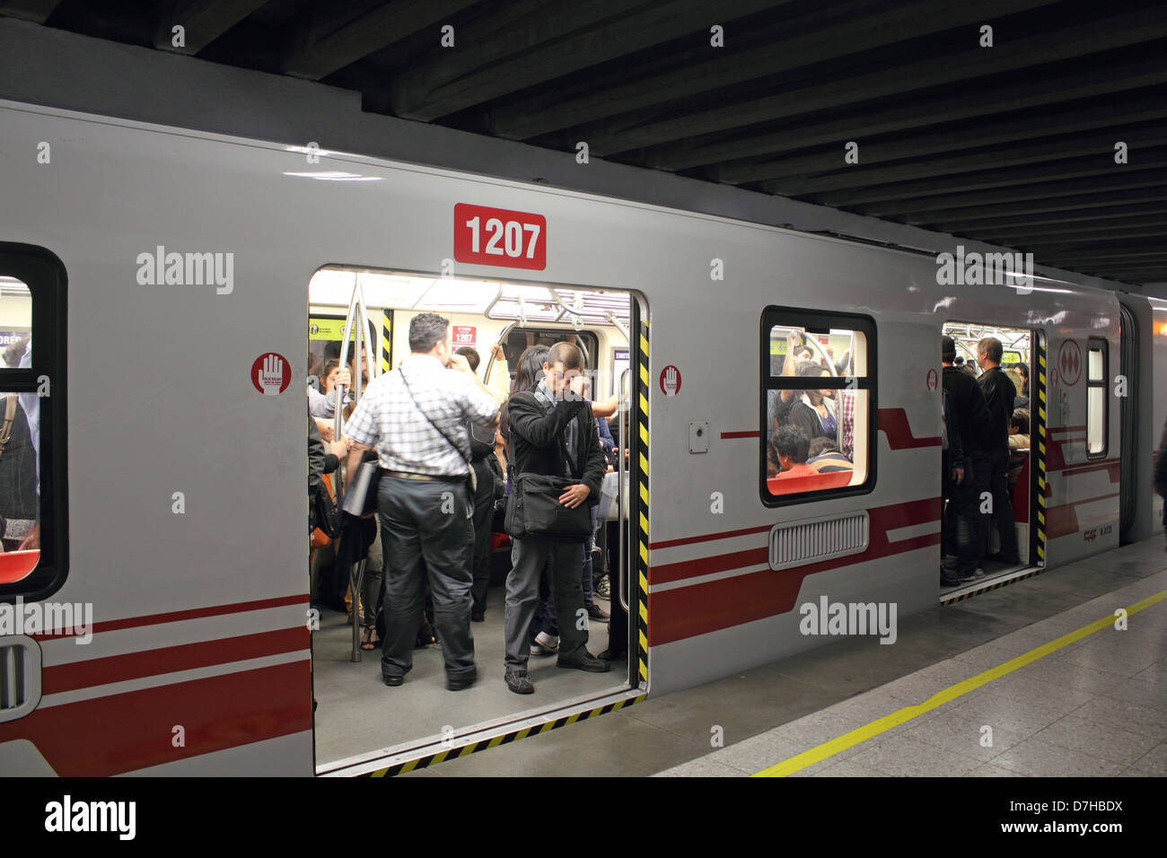 Subway santiago chile hi-res stock photography and images - Alamy