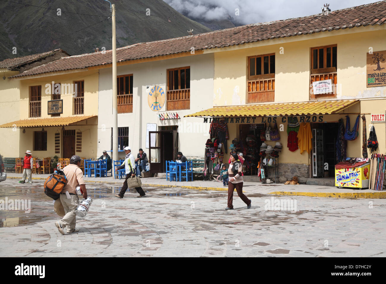Peru Ollantaytambo Ollanta Olla Stock Photo - Alamy