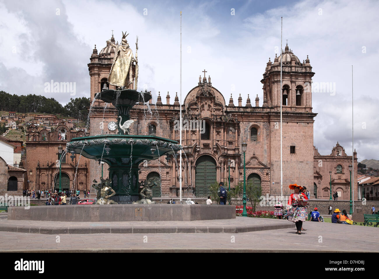 Cusco cathedral gold hi-res stock photography and images - Alamy