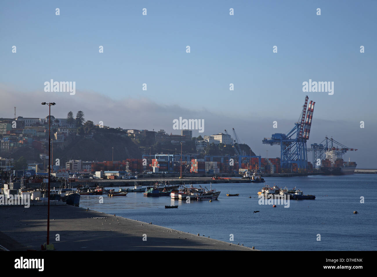 Chile Valparaiso harbor harbour haven Stock Photo - Alamy
