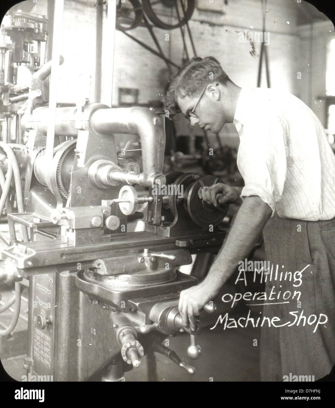 A Milling Operation: Machine Shop Stock Photo - Alamy